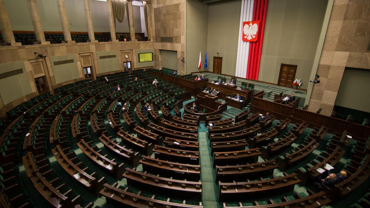 Wybory parlamentarne 2023. Sondaż partyjny. PiS zwiększa przewagę nad ... Wybory parlamentarne 2023. Sondaż partyjny. PiS zwiększa przewagę nad ...