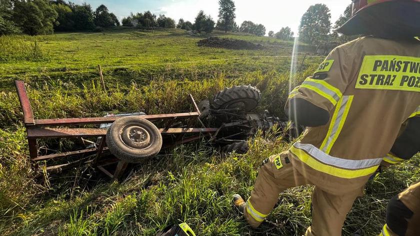 Golubie. Bez wiedzy rodziców uruchomił ciągnik rolniczy i ruszył ...