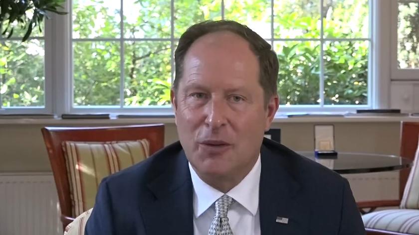 Ambasador USA w Polsce Mark Brzezinski życzy studentom sukcesów ...