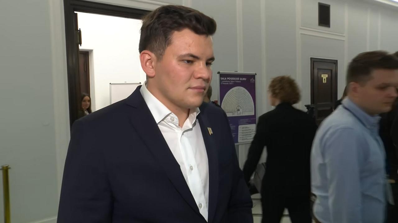 Adam Gomoła - kim jest. "Poważne zarzuty", najmłodszy poseł zawiesza ...