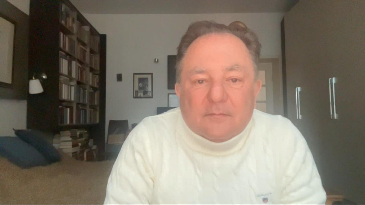 WOŚP 2023, aukcje. Robert Makłowicz wystawił swoje narty - TVN24