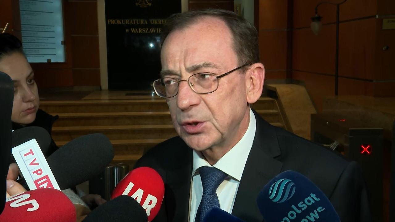 Mariusz Kamiński stawił się w prokuraturze. Usłyszał zarzuty - TVN24