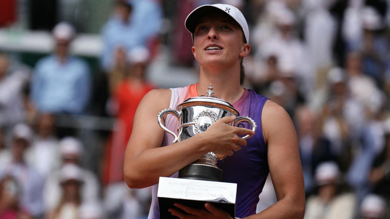 Clay queen Swiatek rules again at Roland Garros - TVN24 Clay queen Swiatek rules again at Roland Garros - TVN24