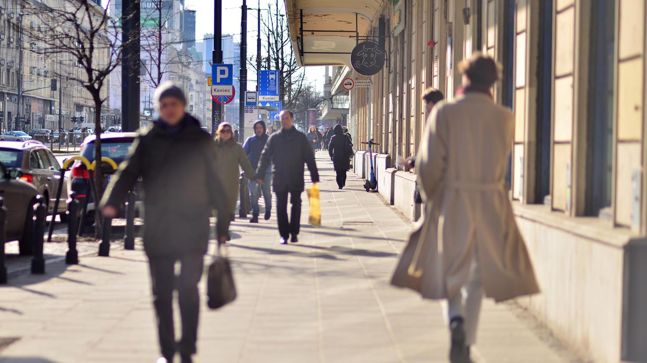 Rynek pracy. Brak rąk do pracy uderzy w więcej branż - TVN24 Biznes