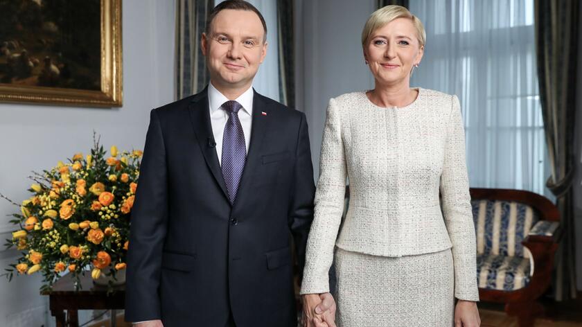 Wielkanocne życzenia od pary prezydenckiej - TVN24