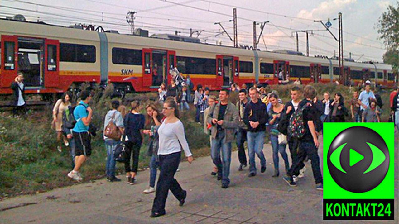 Awaria na kolei: "3000 minut opóźnień" | TVN Warszawa