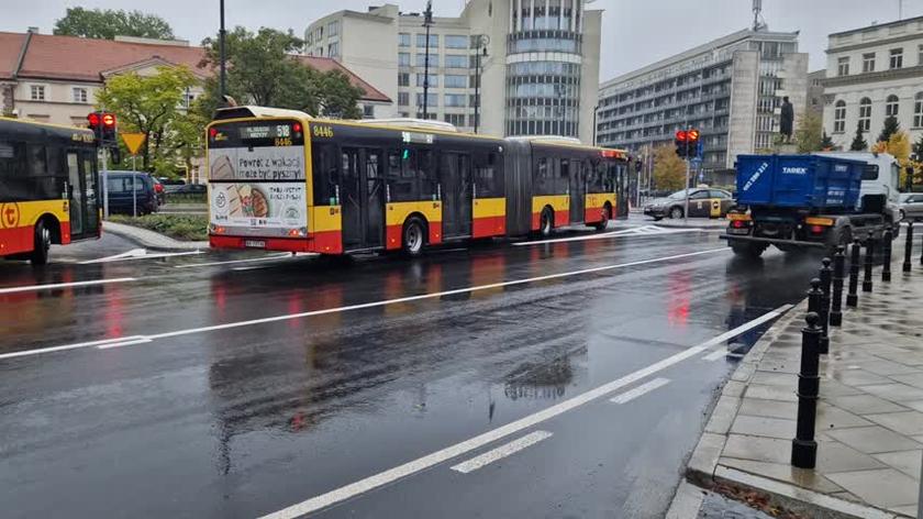 Warszawa. Remont u zbiegu ulic Orląt Lwowskich i Keniga. Utrudnienia. Objazdy | TVN Warszawa